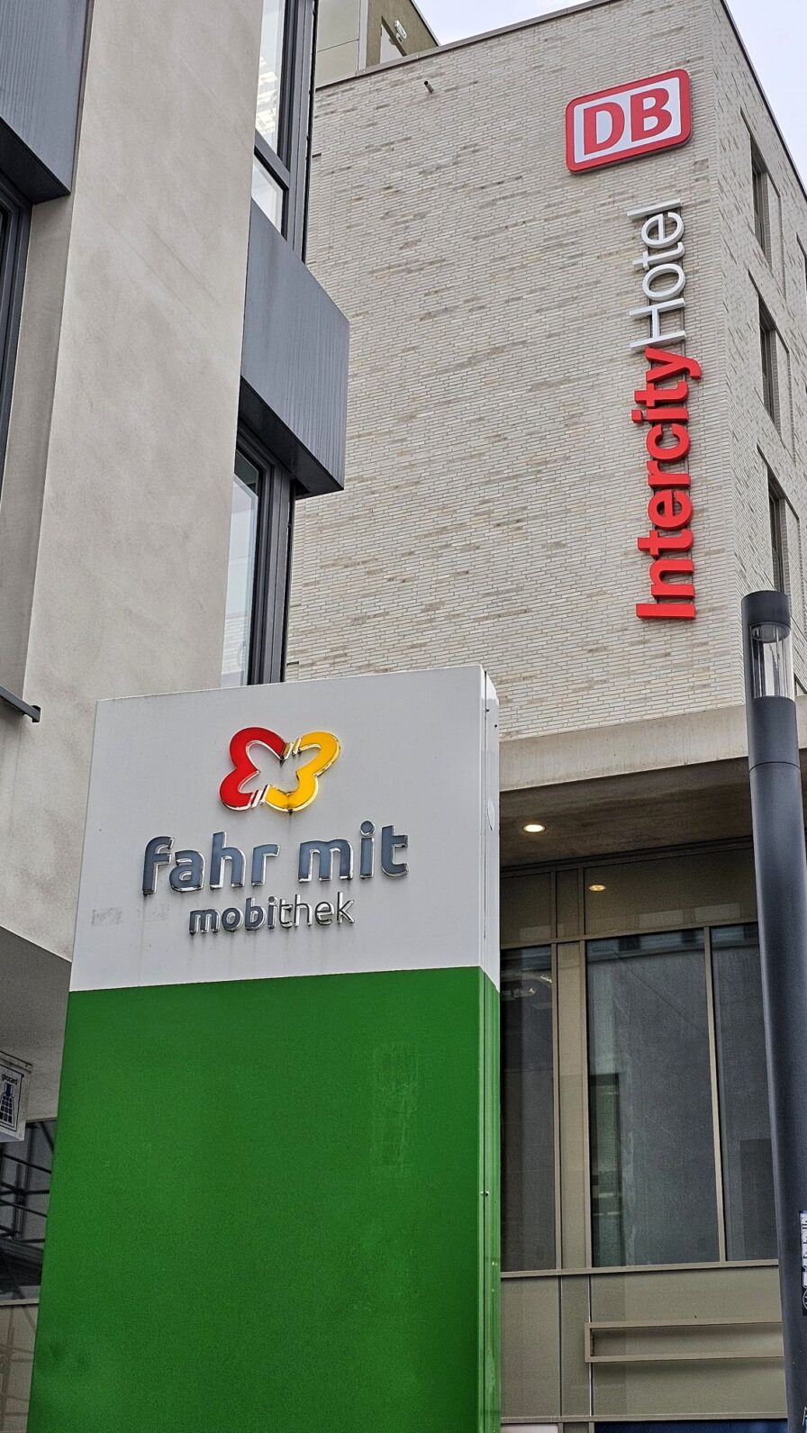 Paderborner Hauptbahnhof – ein Jahrhundert-Projekt – Bad Driburg im Blick